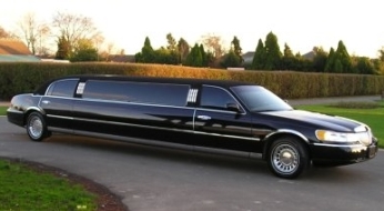 2000 LINCOLN BLACK LIMO – AE002 | B C Chauffeur Services